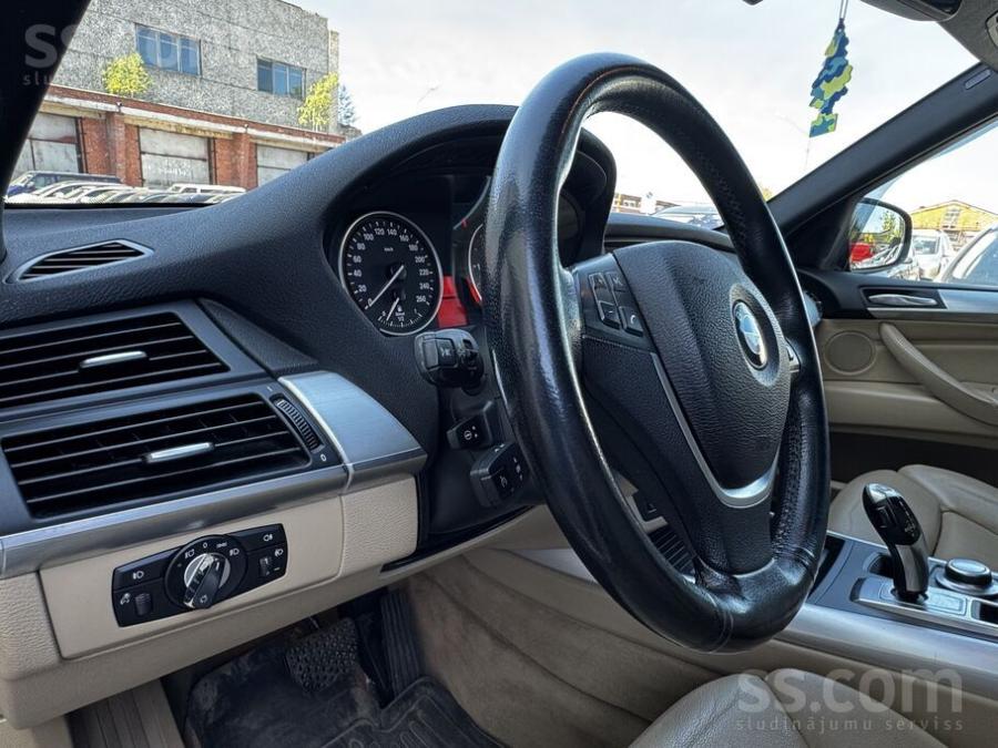 Черный БМВ Х5 2009 в Даугавпилс, объемом двигателя 3.00 л и пробегом 0 тыс. км за 9300 €, фото 15 на AUTOMOTO.COM.LV