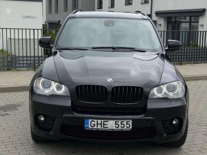 Black BMW X5 2009 in Vilnius, with an engine capacity of 2.99 L and mileage of 460 thousand km for 6800 €, photo 6 on AUTOMOTO.COM.LV