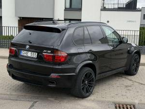 Black BMW X5 2009 in Vilnius, with an engine capacity of 2.99 L and mileage of 460 thousand km for 6800 €, photo 13 on AUTOMOTO.COM.LV