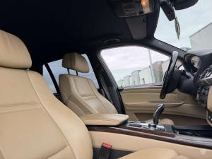 Black BMW X5 2009 in Vilnius, with an engine capacity of 2.99 L and mileage of 460 thousand km for 6800 €, photo 20 on AUTOMOTO.COM.LV