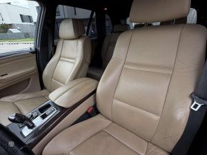 Black BMW X5 2009 in Vilnius, with an engine capacity of 2.99 L and mileage of 460 thousand km for 6800 €, photo 23 on AUTOMOTO.COM.LV