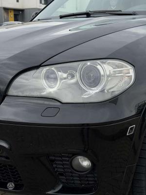 Black BMW X5 2009 in Vilnius, with an engine capacity of 2.99 L and mileage of 460 thousand km for 6800 €, photo 28 on AUTOMOTO.COM.LV