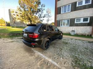 Black BMW X5 2009 in Kuldiga, with an engine capacity of 3.00 L and mileage of 339 thousand km for 7300 €, photo  on AUTOMOTO.COM.LV