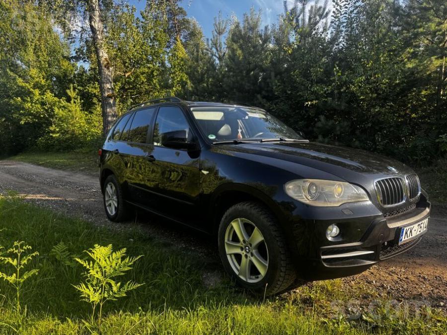 Black BMW X5 2009 in Kuldiga, with an engine capacity of 3.00 L and mileage of 339 thousand km for 7300 €, photo 10 on AUTOMOTO.COM.LV