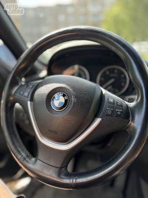 Black BMW X5 2009 in Vilnius, with an engine capacity of 3.00 L and mileage of 381 thousand km for 7300 €, photo 7 on AUTOMOTO.COM.LV