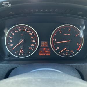 Black BMW X5 2009 in Vilnius, with an engine capacity of 3.00 L and mileage of 381 thousand km for 7300 €, photo 13 on AUTOMOTO.COM.LV