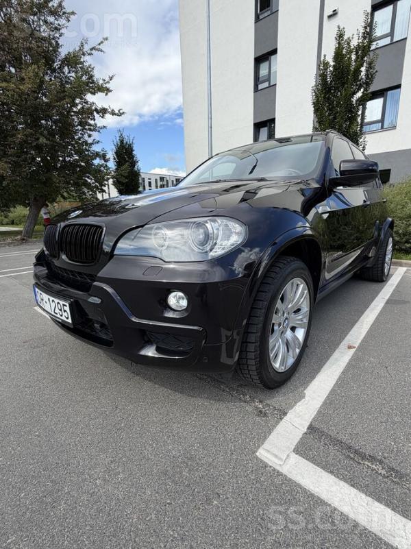 Melns BMW X5 2009 Rīga, ar dzinēja tilpumu 3.00 L un nobraukumu 278 tūkst. km par 11750 €, foto 3 vietnē AUTOMOTO.COM.LV