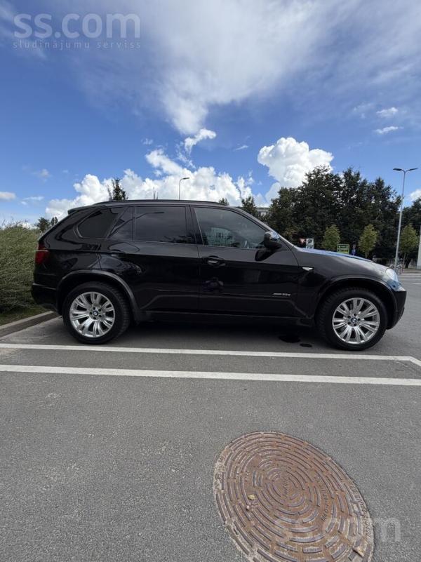 Melns BMW X5 2009 Rīga, ar dzinēja tilpumu 3.00 L un nobraukumu 278 tūkst. km par 11750 €, foto 7 vietnē AUTOMOTO.COM.LV