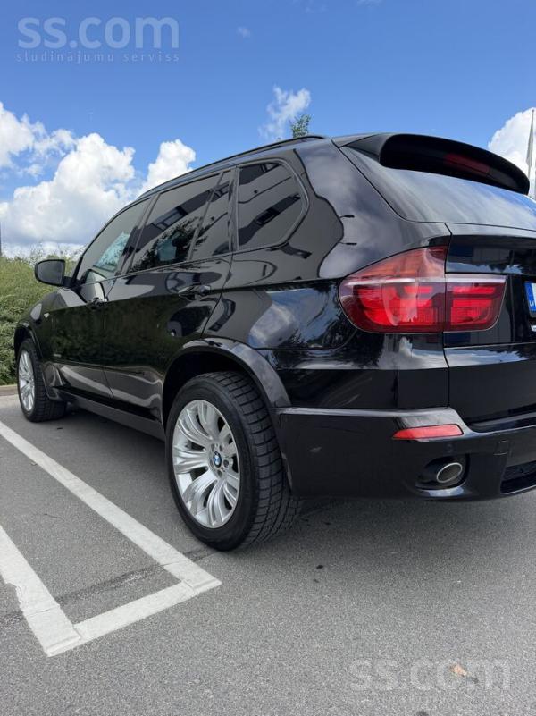 Melns BMW X5 2009 Rīga, ar dzinēja tilpumu 3.00 L un nobraukumu 278 tūkst. km par 11750 €, foto 10 vietnē AUTOMOTO.COM.LV