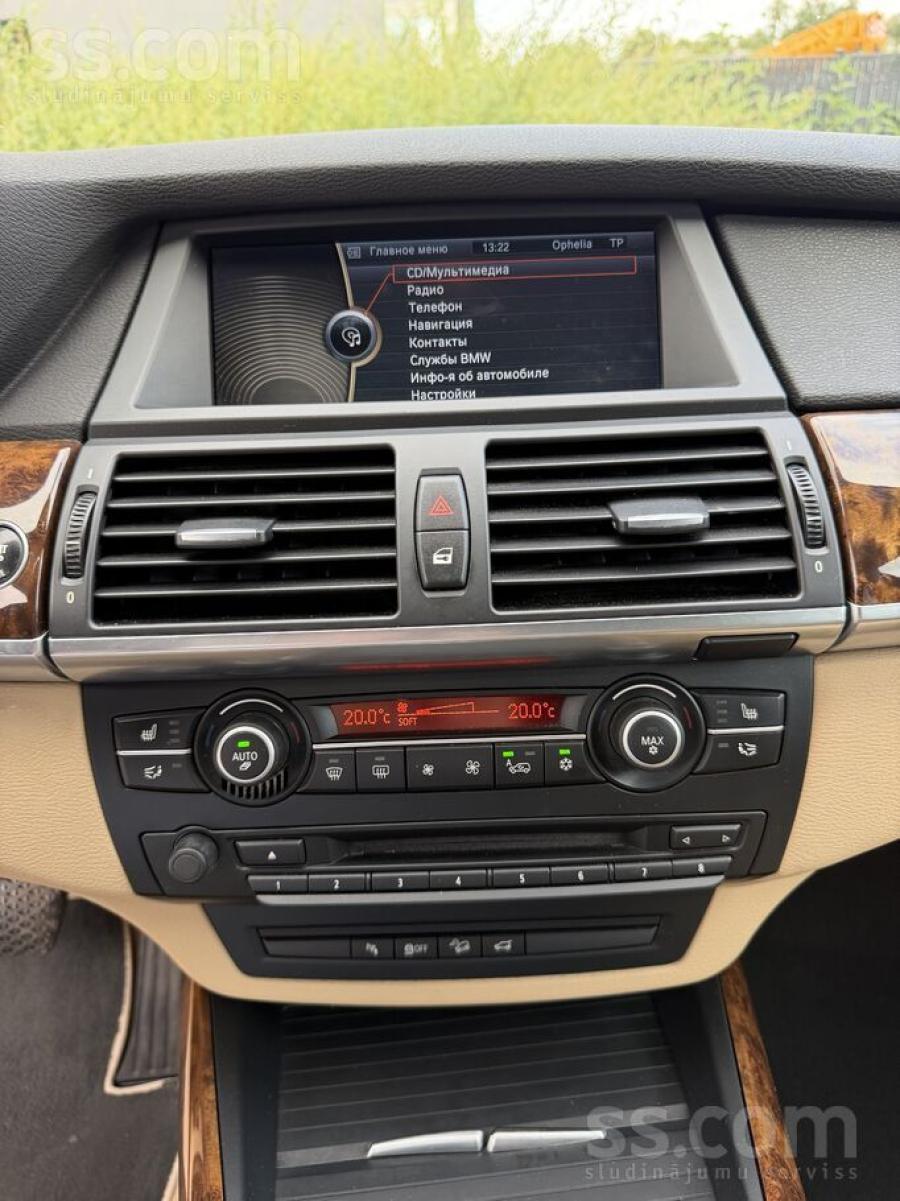 Black BMW X5 2009 in Riga, with an engine capacity of 3.00 L and mileage of 278 thousand km for 11750 €, photo 15 on AUTOMOTO.COM.LV