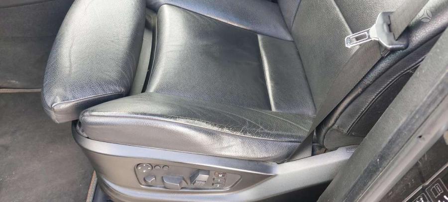Black BMW X5 2009 in Marijampole, with an engine capacity of 2.99 L and mileage of 350 thousand km for 7100 €, photo 9 on AUTOMOTO.COM.LV
