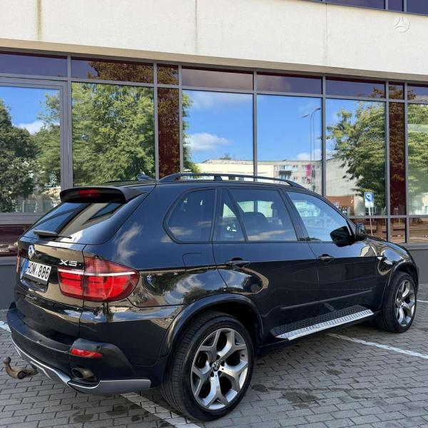 Melns BMW X5 2009 Kaišiadorys, ar dzinēja tilpumu 2.99 L un nobraukumu 400 tūkst. km par 7750 €, foto 8 vietnē AUTOMOTO.COM.LV