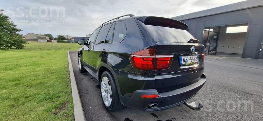 Melns BMW X5 2009 Liepāja, ar dzinēja tilpumu 3.00 L un nobraukumu 269 tūkst. km par 10400 €, foto 4 vietnē AUTOMOTO.COM.LV