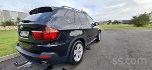 Melns BMW X5 2009 Liepāja, ar dzinēja tilpumu 3.00 L un nobraukumu 269 tūkst. km par 10400 €, foto 5 vietnē AUTOMOTO.COM.LV