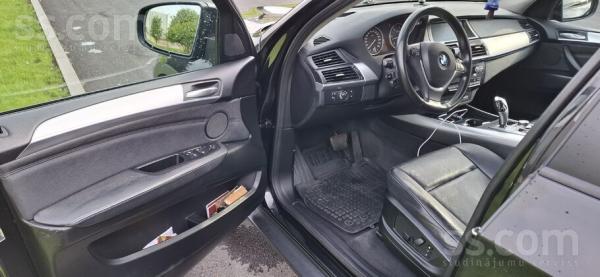 Melns BMW X5 2009 Liepāja, ar dzinēja tilpumu 3.00 L un nobraukumu 269 tūkst. km par 10400 €, foto 9 vietnē AUTOMOTO.COM.LV