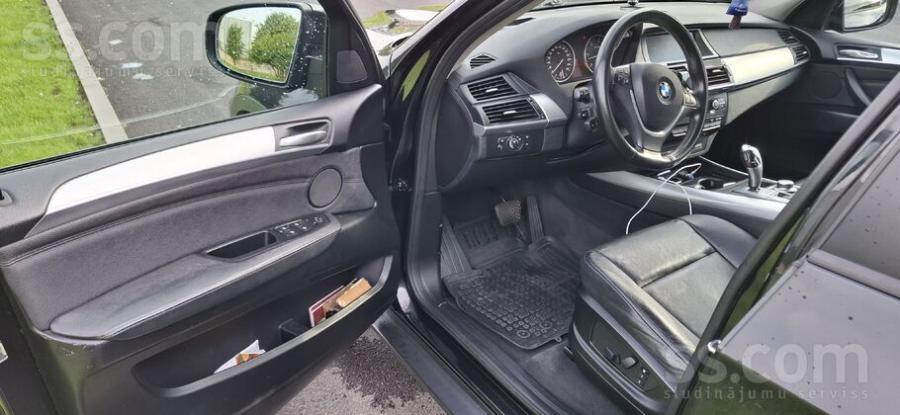 Melns BMW X5 2009 Liepāja, ar dzinēja tilpumu 3.00 L un nobraukumu 269 tūkst. km par 10400 €, foto 10 vietnē AUTOMOTO.COM.LV