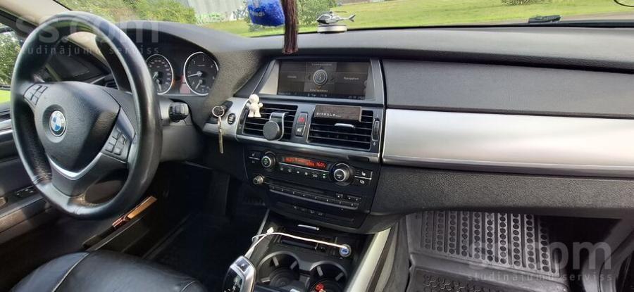Melns BMW X5 2009 Liepāja, ar dzinēja tilpumu 3.00 L un nobraukumu 269 tūkst. km par 10400 €, foto 14 vietnē AUTOMOTO.COM.LV