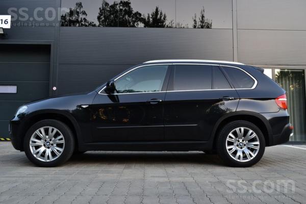 Melns BMW X5 2009 Rīga, ar dzinēja tilpumu 3.00 L un nobraukumu 351 tūkst. km par 8500 €, foto 5 vietnē AUTOMOTO.COM.LV