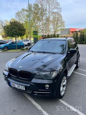 Melns BMW X5 2009 Rīga, ar dzinēja tilpumu 3.00 L un nobraukumu 305 tūkst. km par 8500 €, foto 4 vietnē AUTOMOTO.COM.LV