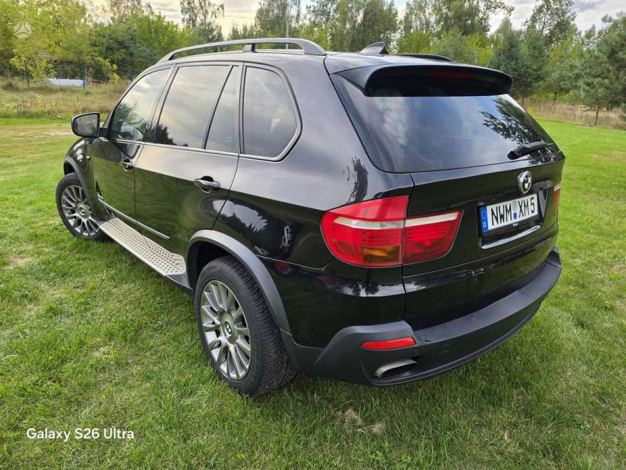 Melns BMW X5 2009 Jonava, ar dzinēja tilpumu 2.99 L un nobraukumu 279 tūkst. km par 7499 €, foto 19 vietnē AUTOMOTO.COM.LV