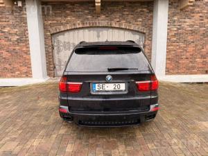 Black BMW X5 2009 in Tukums, with an engine capacity of 3.00 L and mileage of 330 thousand km for 16000 €, photo 5 on AUTOMOTO.COM.LV