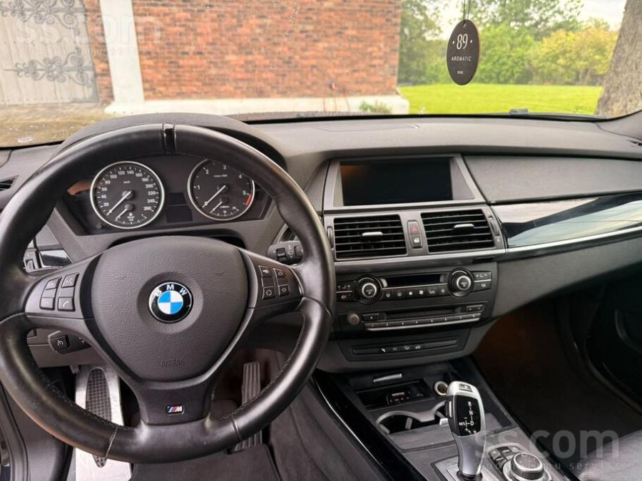 Black BMW X5 2009 in Tukums, with an engine capacity of 3.00 L and mileage of 330 thousand km for 16000 €, photo 10 on AUTOMOTO.COM.LV