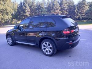 Melns BMW X5 2009 Rīga, ar dzinēja tilpumu 3.00 L un nobraukumu 281 tūkst. km par 8500 €, foto 5 vietnē AUTOMOTO.COM.LV