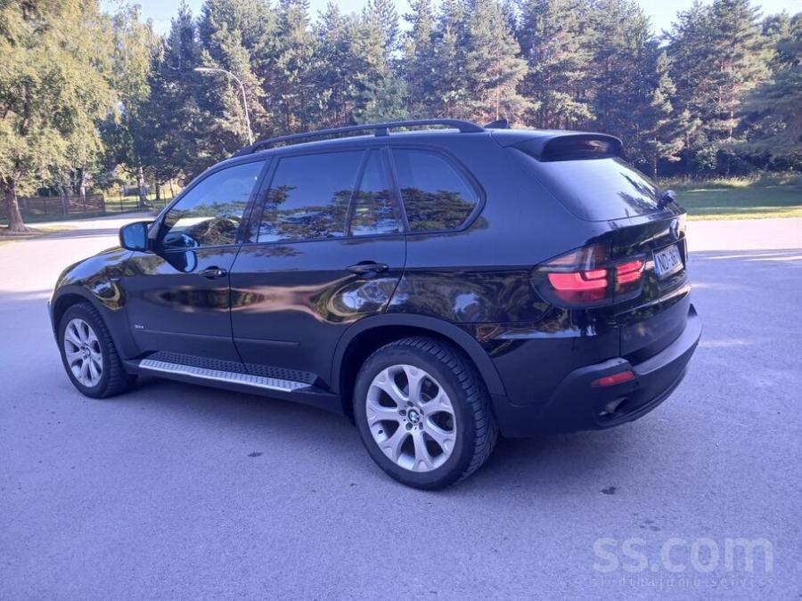 Melns BMW X5 2009 Rīga, ar dzinēja tilpumu 3.00 L un nobraukumu 281 tūkst. km par 8500 €, foto 5 vietnē AUTOMOTO.COM.LV