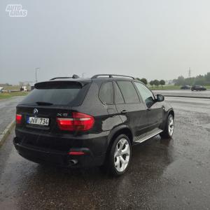 Melns BMW X5 2009 Viļņa, ar dzinēja tilpumu 3.00 L un nobraukumu 382 tūkst. km par 7000 €, foto 4 vietnē AUTOMOTO.COM.LV