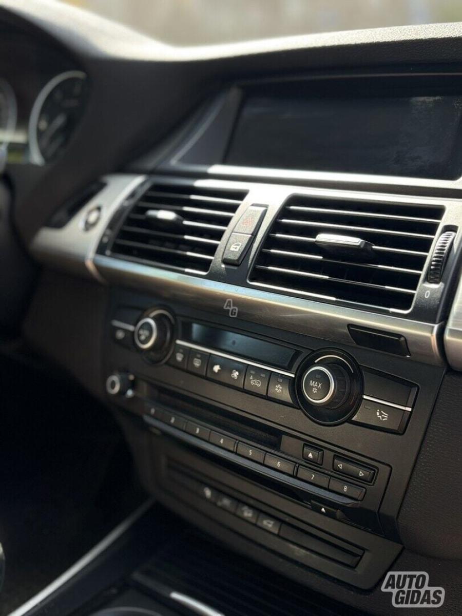 Melns BMW X5 2009 Viļņa, ar dzinēja tilpumu 3.00 L un nobraukumu 382 tūkst. km par 7000 €, foto 10 vietnē AUTOMOTO.COM.LV