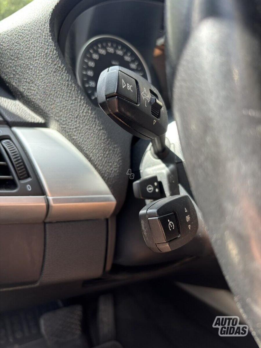 Melns BMW X5 2009 Viļņa, ar dzinēja tilpumu 3.00 L un nobraukumu 382 tūkst. km par 7000 €, foto 11 vietnē AUTOMOTO.COM.LV