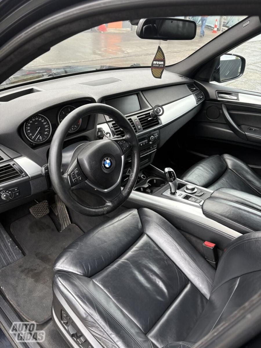 Melns BMW X5 2009 Kauņa, ar dzinēja tilpumu 3.00 L un nobraukumu 411 tūkst. km par 6300 €, foto 12 vietnē AUTOMOTO.COM.LV