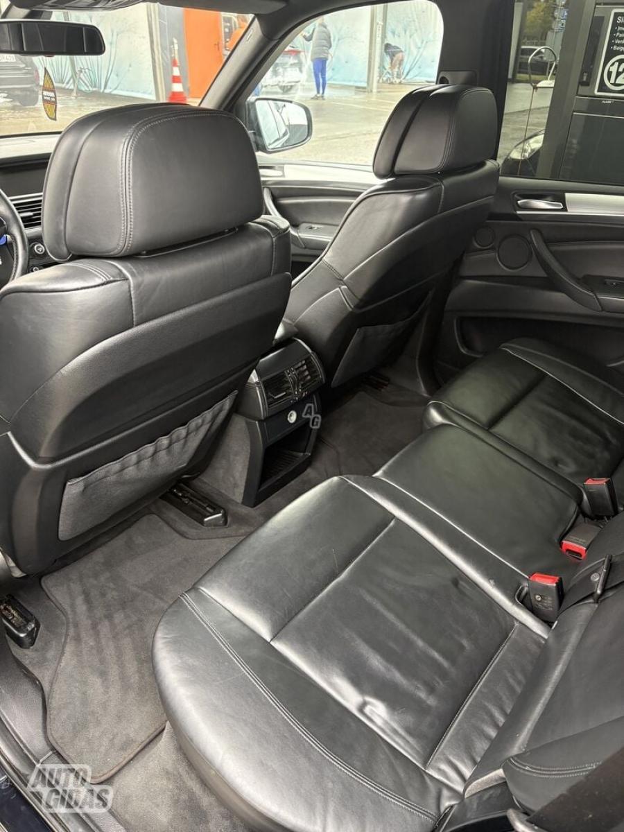 Melns BMW X5 2009 Kauņa, ar dzinēja tilpumu 3.00 L un nobraukumu 411 tūkst. km par 6300 €, foto 17 vietnē AUTOMOTO.COM.LV