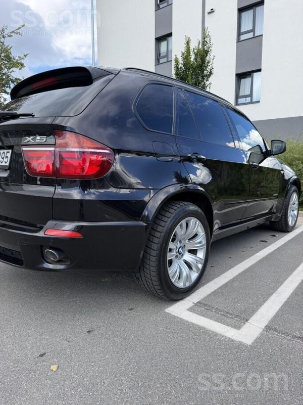 Melns BMW X5 2009 Rīga, ar dzinēja tilpumu 3.00 L un nobraukumu 278 tūkst. km par 10700 €, foto 10 vietnē AUTOMOTO.COM.LV