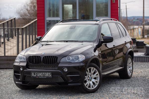 Melns BMW X5 2010 Rīga, ar dzinēja tilpumu 4.40 L un nobraukumu 0 tūkst. km par 5950 €, foto 1 vietnē AUTOMOTO.COM.LV