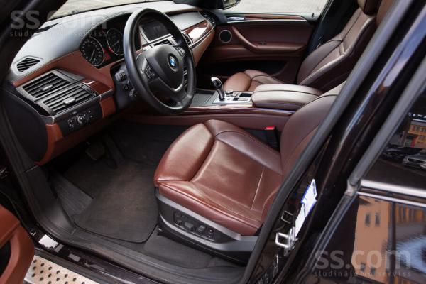 Melns BMW X5 2010 Rīga, ar dzinēja tilpumu 4.40 L un nobraukumu 0 tūkst. km par 5950 €, foto 7 vietnē AUTOMOTO.COM.LV
