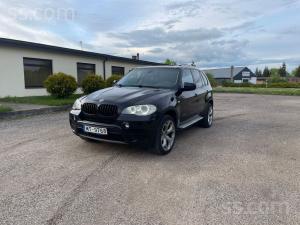Melns BMW X5 2010 Bauska, ar dzinēja tilpumu 3.00 L un nobraukumu 261 tūkst. km par 11000 €, foto 3 vietnē AUTOMOTO.COM.LV