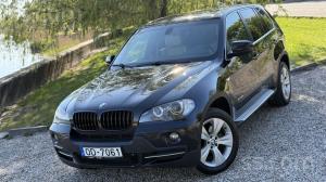 Black BMW X5 2010 in Jurmala, with an engine capacity of 3.00 L and mileage of 0 thousand km for 10950 €, photo 1 on AUTOMOTO.COM.LV