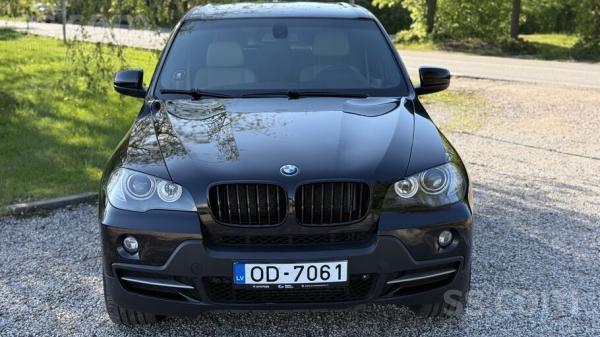 Black BMW X5 2010 in Jurmala, with an engine capacity of 3.00 L and mileage of 0 thousand km for 10950 €, photo 7 on AUTOMOTO.COM.LV