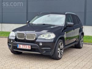 Black BMW X5 2010 in Riga, with an engine capacity of 3.00 L and mileage of 299 thousand km for 11700 €, photo 5 on AUTOMOTO.COM.LV