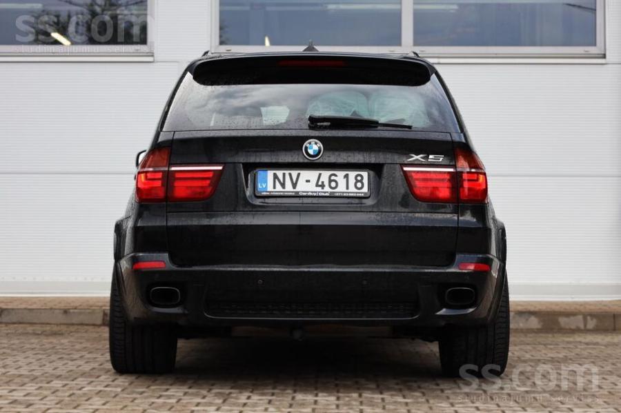 Black BMW X5 2010 in Riga, with an engine capacity of 3.00 L and mileage of 0 thousand km for 10995 €, photo 6 on AUTOMOTO.COM.LV