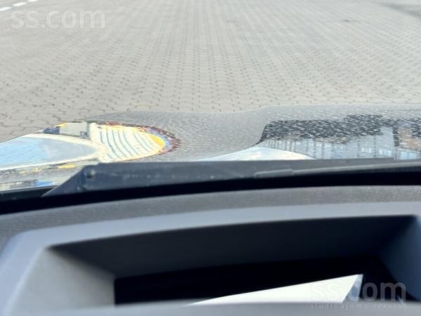 Black BMW X5 2010 in Riga, with an engine capacity of 3.00 L and mileage of 0 thousand km for 10400 €, photo 11 on AUTOMOTO.COM.LV