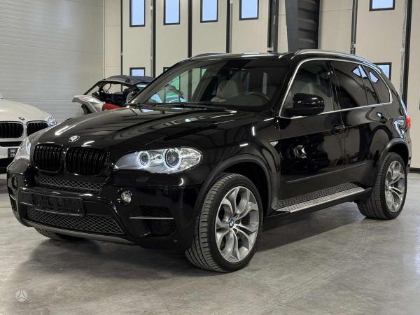 Black BMW X5 2010 in Marijampole, with an engine capacity of 2.99 L and mileage of 251 thousand km for 10999 €, photo 4 on AUTOMOTO.COM.LV