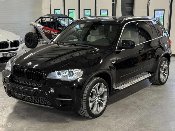 Black BMW X5 2010 in Marijampole, with an engine capacity of 2.99 L and mileage of 251 thousand km for 10999 €, photo 9 on AUTOMOTO.COM.LV