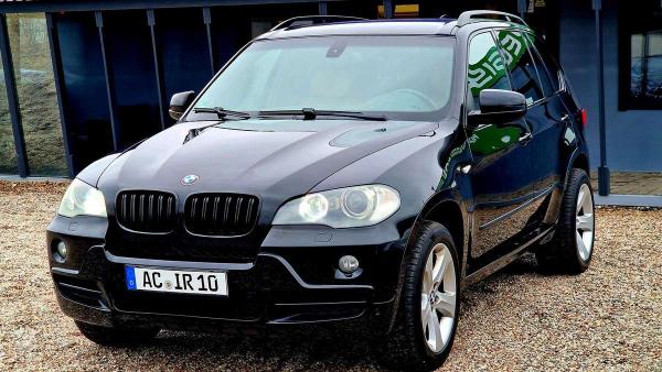 Melns BMW X5 2010 Kretinga, ar dzinēja tilpumu 3.00 L un nobraukumu 111 tūkst. km par 10950 €, foto 1 vietnē AUTOMOTO.COM.LV