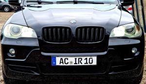 Black BMW X5 2010 in Kretinga, with an engine capacity of 3.00 L and mileage of 111 thousand km for 10950 €, photo 2 on AUTOMOTO.COM.LV