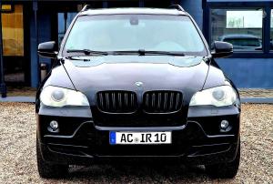 Black BMW X5 2010 in Kretinga, with an engine capacity of 3.00 L and mileage of 111 thousand km for 10950 €, photo 3 on AUTOMOTO.COM.LV
