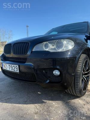 Melns BMW X5 2010 Jelgava, ar dzinēja tilpumu 3.00 L un nobraukumu 430 tūkst. km par 9990 €, foto 11 vietnē AUTOMOTO.COM.LV