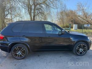 Melns BMW X5 2010 Jelgava, ar dzinēja tilpumu 3.00 L un nobraukumu 430 tūkst. km par 9990 €, foto 12 vietnē AUTOMOTO.COM.LV