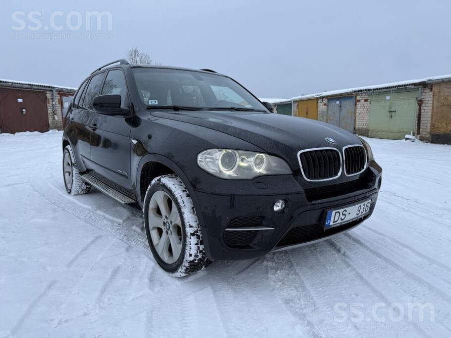 Melns BMW X5 2010 Rēzekne, ar dzinēja tilpumu 3.00 L un nobraukumu 301 tūkst. km par 10900 €, foto 1 vietnē AUTOMOTO.COM.LV